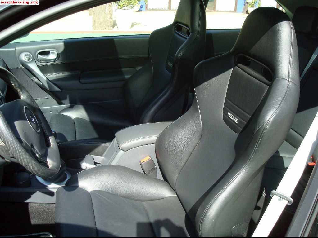 ¿ Donde puedo ver los diferentes interiores de los megane?